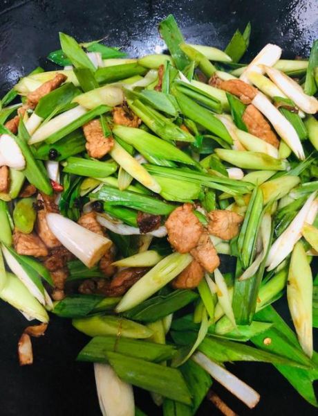 蒜苗炒肉丝隔夜能吃吗_怎么保存才安全-第3张图片-山城妙识 蒜苗炒肉丝隔夜能吃吗_怎么保存才安全-第3张图片-山城妙识