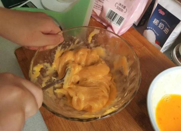 卡仕达酱泡芙怎么做_卡仕达酱泡芙失败原因-第1张图片-山城妙识