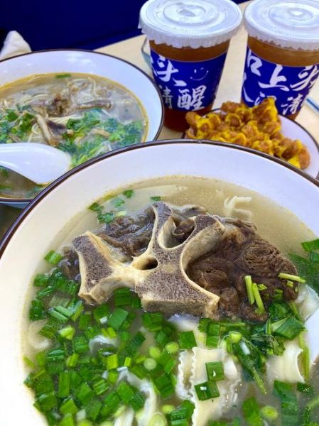 牛肉面汤怎么熬才白_牛肉面汤配料有哪些-第2张图片-山城妙识 牛肉面汤怎么熬才白_牛肉面汤配料有哪些-第2张图片-山城妙识