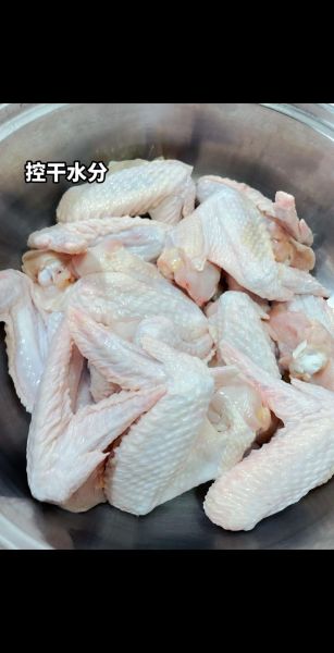 奥尔良烤翅调料怎么腌制鸡翅_腌制多久才入味-第1张图片-山城妙识
