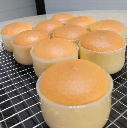 焦糖布丁烤箱温度_烤箱烤多久-第3张图片-山城妙识