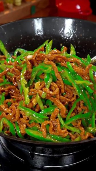 尖椒肉丝怎么做_尖椒肉丝图片拍摄技巧-第2张图片-山城妙识