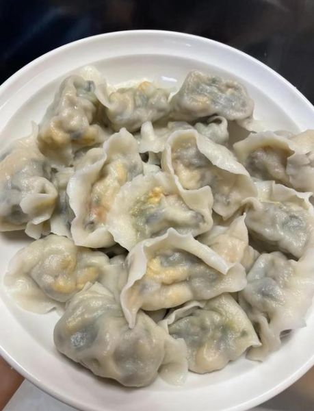 虾仁饺子馅配什么菜最好吃_虾仁饺子馅怎么调才鲜嫩-第1张图片-山城妙识 虾仁饺子馅配什么菜最好吃_虾仁饺子馅怎么调才鲜嫩-第1张图片-山城妙识