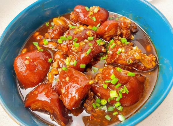 家常红烧肘子怎么做_红烧肘子怎么做好吃又烂-第2张图片-山城妙识