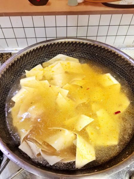 尖椒干豆腐勾芡用什么淀粉_玉米淀粉还是土豆淀粉-第3张图片-山城妙识