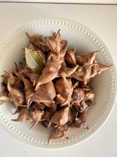 水煮菱角要不要放盐_怎么煮才入味-第1张图片-山城妙识