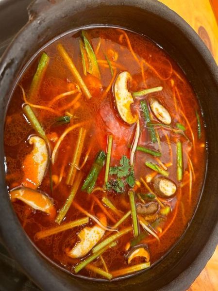 酸菜火锅怎么做_酸菜火锅正宗做法-第2张图片-山城妙识