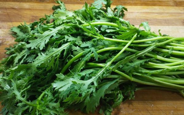 蒜和茼蒿一起吃会中毒吗_真相解析-第1张图片-山城妙识