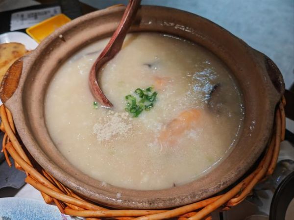 潮汕砂锅粥有哪些品种_潮汕砂锅粥哪种最好吃-第2张图片-山城妙识