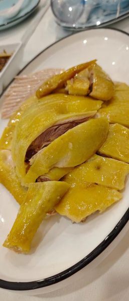 白斩鸡正宗做法步骤_白斩鸡怎么煮才嫩-第1张图片-山城妙识