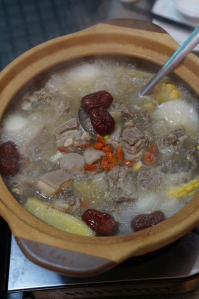 羊肉火锅汤底怎么做_羊肉火锅汤底去腥窍门-第1张图片-山城妙识 羊肉火锅汤底怎么做_羊肉火锅汤底去腥窍门-第1张图片-山城妙识