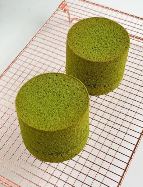 抹茶戚风蛋糕8寸怎么做_抹茶戚风蛋糕8寸配方比例-第1张图片-山城妙识