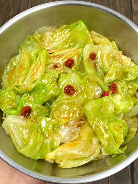 凉拌卷心菜怎么做好吃_凉拌卷心菜热量高吗-第3张图片-山城妙识