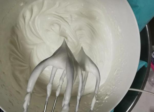 稀奶油可以做什么_稀奶油打发技巧-第1张图片-山城妙识