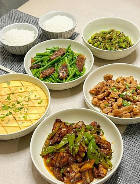 五个人晚餐做什么菜_简单又好吃-第1张图片-山城妙识 五个人晚餐做什么菜_简单又好吃-第1张图片-山城妙识