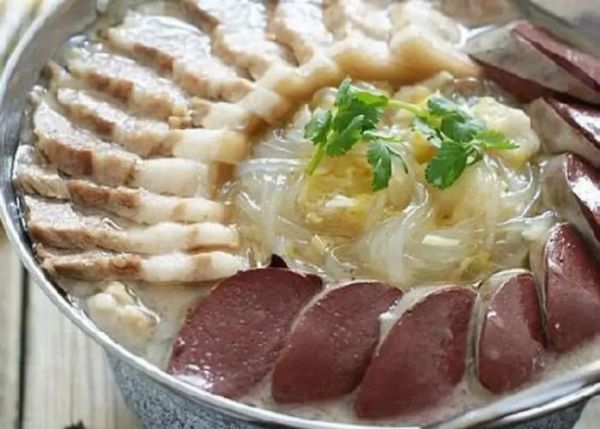 家常杀猪菜怎么做_正宗东北杀猪菜配方-第1张图片-山城妙识