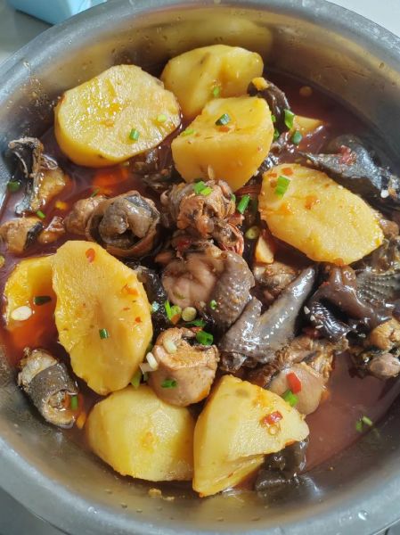 芋头烧鸡怎么做_川菜芋头烧鸡正宗做法-第2张图片-山城妙识 芋头烧鸡怎么做_川菜芋头烧鸡正宗做法-第2张图片-山城妙识