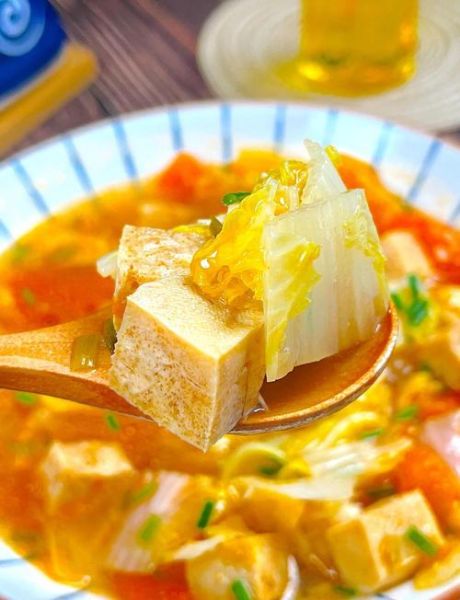 西红柿豆腐汤怎么做好吃_西红柿豆腐汤的家常做法-第1张图片-山城妙识