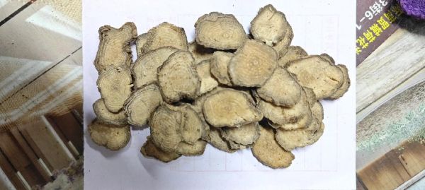 川牛膝和怀牛膝的区别_如何辨别真假川牛膝-第1张图片-山城妙识