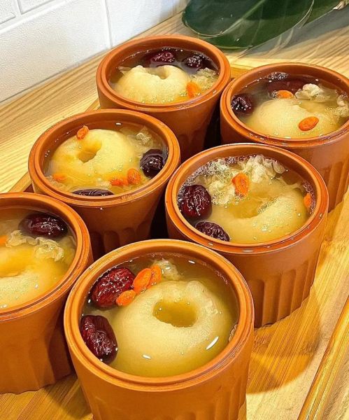 哪种梨炖冰糖梨比较好_雪梨还是秋月梨-第1张图片-山城妙识