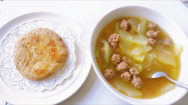 羊肉冬瓜粉丝汤怎么做_冬瓜粉丝汤去膻技巧-第2张图片-山城妙识