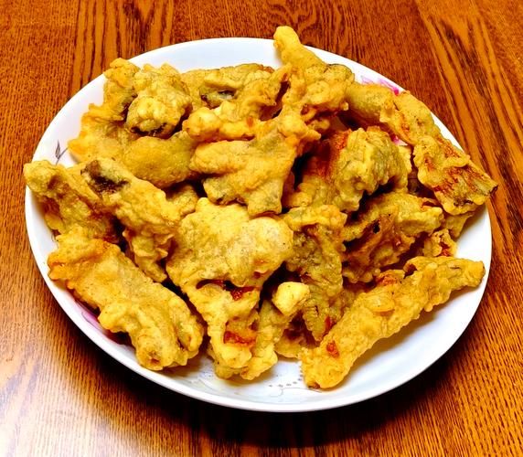 干炸蘑菇怎么做才酥脆_干炸蘑菇用什么粉最好-第3张图片-山城妙识
