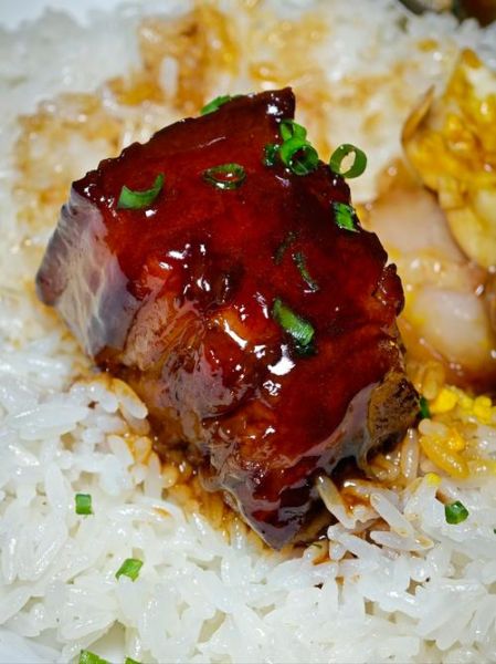 江苏红烧肉正宗做法_不放酱油也能红亮-第2张图片-山城妙识