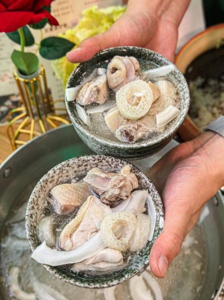 椰子鸡怎么煲汤_椰子鸡汤的做法步骤-第3张图片-山城妙识