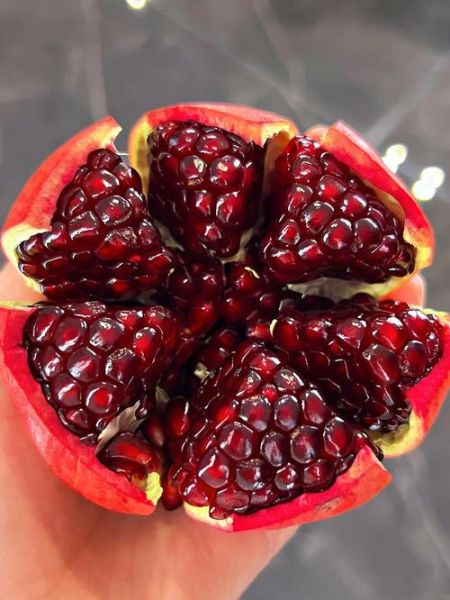 突尼斯软籽石榴对女人有什么好处_经期能吃吗-第2张图片-山城妙识 突尼斯软籽石榴对女人有什么好处_经期能吃吗-第2张图片-山城妙识