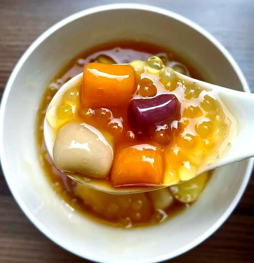 牛奶芋圆西米露怎么做_芋圆西米露煮多久才Q弹-第1张图片-山城妙识