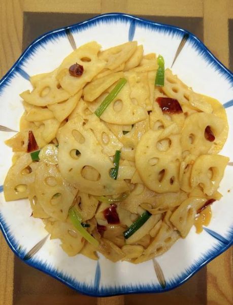 藕片炒之前用焯水吗_藕片焯水几分钟口感最佳-第1张图片-山城妙识