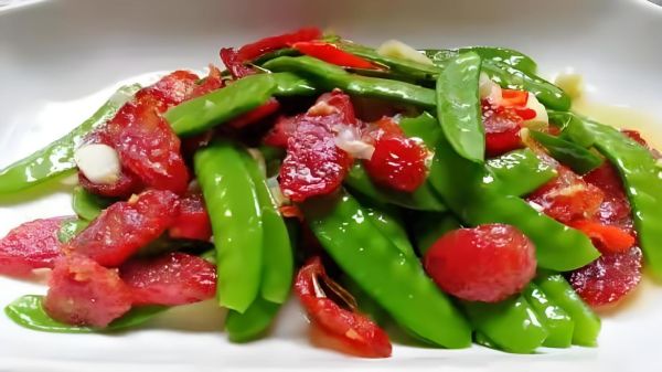 腊肠炒什么菜最好吃_腊肠和什么菜炒最佳-第2张图片-山城妙识