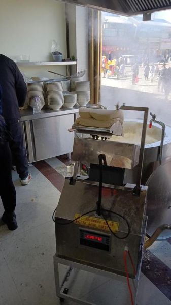 刀削面削面机器人多少钱一台_刀削面机器人价格区间-第2张图片-山城妙识 刀削面削面机器人多少钱一台_刀削面机器人价格区间-第2张图片-山城妙识