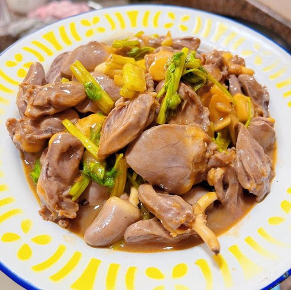 爆炒鸡心怎么做_爆炒鸡心焯水几分钟-第2张图片-山城妙识