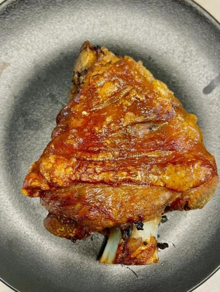 烤猪肘子怎么做_烤猪肘子要烤多久-第3张图片-山城妙识