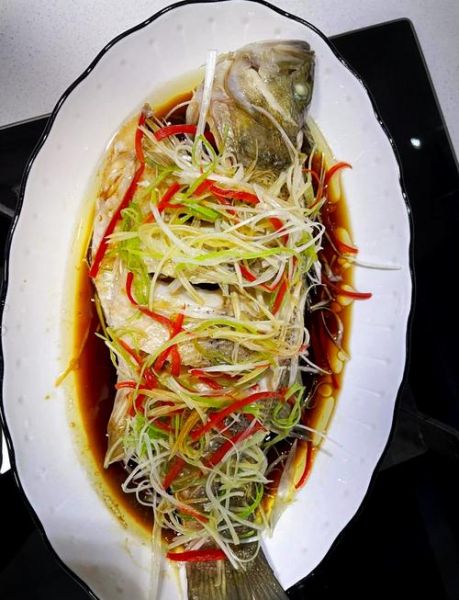 清蒸鲈鱼红烧做法教程_清蒸鲈鱼红烧怎么做-第1张图片-山城妙识