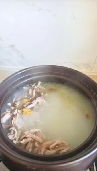猪肚鸡的做法及配料_猪肚鸡怎么做好吃-第3张图片-山城妙识 猪肚鸡的做法及配料_猪肚鸡怎么做好吃-第3张图片-山城妙识