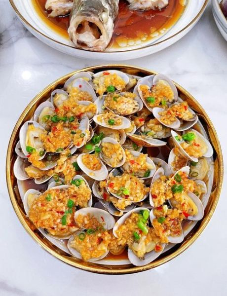 爆香蒜蓉花蛤怎么做_蒜蓉花蛤焯水几分钟-第1张图片-山城妙识 爆香蒜蓉花蛤怎么做_蒜蓉花蛤焯水几分钟-第1张图片-山城妙识