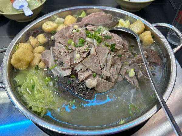 羊肉汤锅怎么做_羊肉汤锅的家常做法-第1张图片-山城妙识