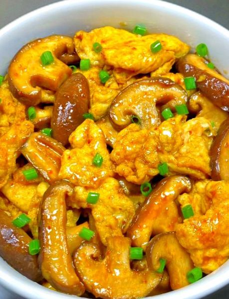 香菇炒什么好吃又营养窍门_香菇炒肉还是炒蛋更营养-第1张图片-山城妙识 香菇炒什么好吃又营养窍门_香菇炒肉还是炒蛋更营养-第1张图片-山城妙识