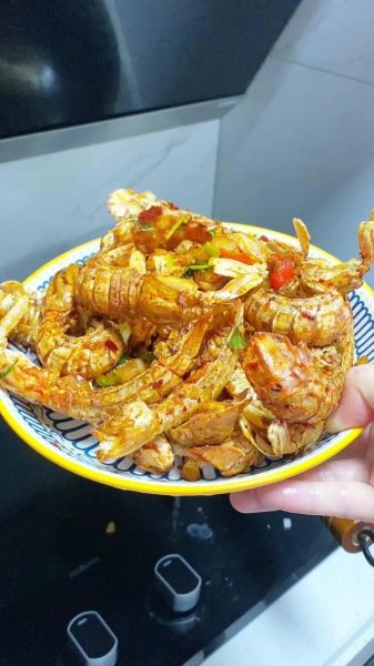 带皮炸大虾怎么炸才酥脆_家常做法窍门-第1张图片-山城妙识