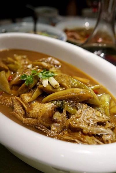 鲤鱼炖茄子怎么做_鲤鱼炖茄子好吃吗-第2张图片-山城妙识