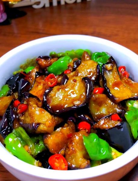 正宗红烧茄子怎么做_红烧茄子怎么做好吃-第1张图片-山城妙识