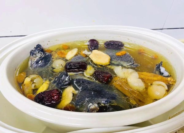 煲鸡汤放什么药材最补气补血补肾_哪些药材搭配效果最好-第1张图片-山城妙识