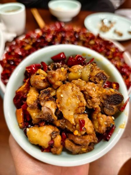 重庆辣子鸡起源_正宗做法揭秘-第1张图片-山城妙识 重庆辣子鸡起源_正宗做法揭秘-第1张图片-山城妙识