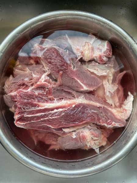 牛腱子肉怎么做好吃又简单_家常牛腱子肉最简单做法-第1张图片-山城妙识