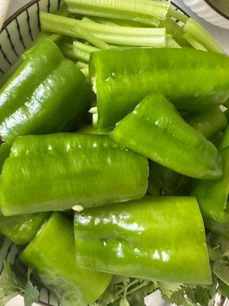 油焖辣椒咸菜怎么做_油焖辣椒咸菜家常做法-第2张图片-山城妙识