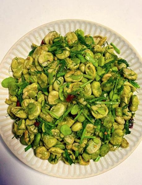 炒嫩胡豆怎么炒才入味_炒嫩胡豆要不要焯水-第1张图片-山城妙识
