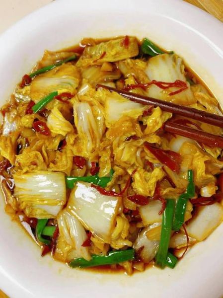 洋白菜炒肉怎么做_洋白菜炒肉的家常做法-第1张图片-山城妙识