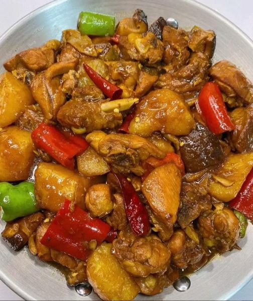 云南黄焖鸡怎么做_正宗黄焖鸡用什么鸡-第1张图片-山城妙识